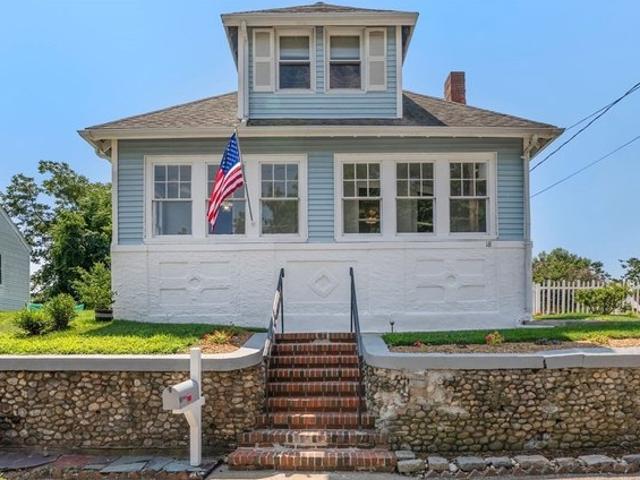 18 Kiely Rd, Dedham, MA 02026