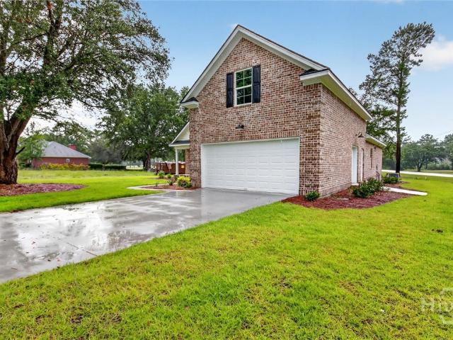 18 Lansing Drive