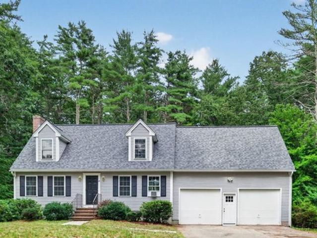 18 Ladd Rd, Brentwood, NH 03833
