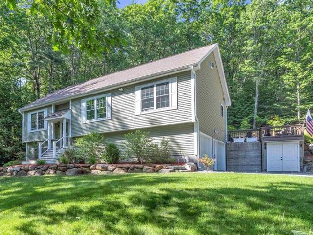 18 Lafrance Rd, Weare, NH 03281