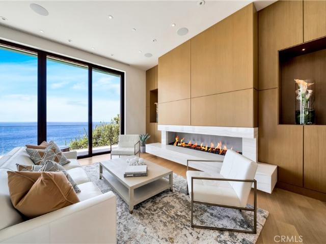 18 Lagunita Drive