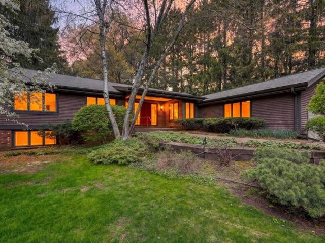 18 Larch Cir, Madison, WI 53705