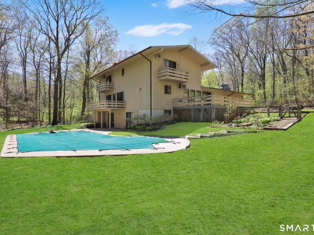 18 Ledgewood Rd, Redding, CT 06896 | MLS #24169 | Compass