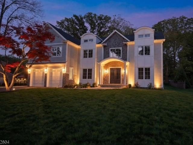 18 Lincoln Ave, Florham Park, NJ 07932