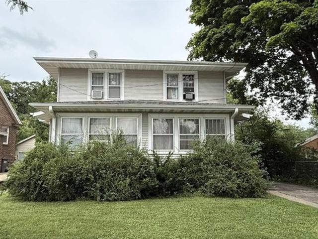 18 Linden Dr, Mason City, IA 50401