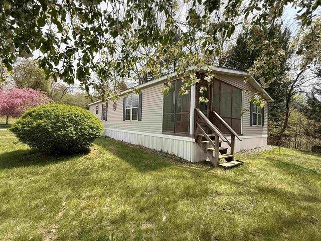 18 Lindy Rd, Vernon, VT 05354
