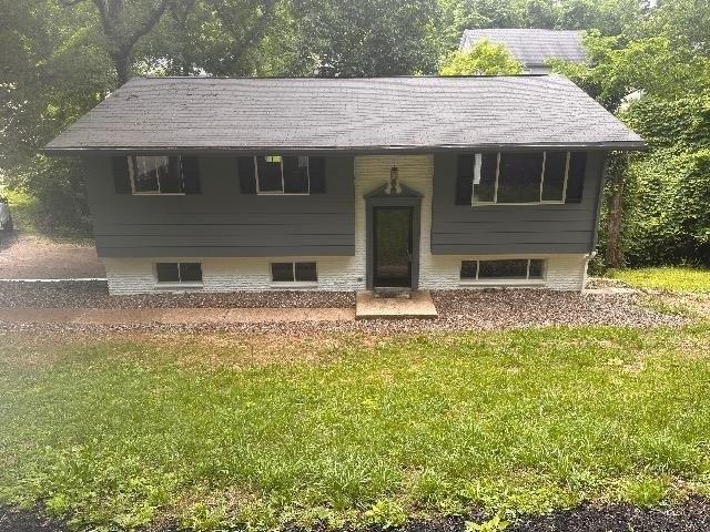 18 Liberty Ln, Huntington, WV 25705