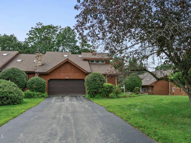 18 Lillian Lane
