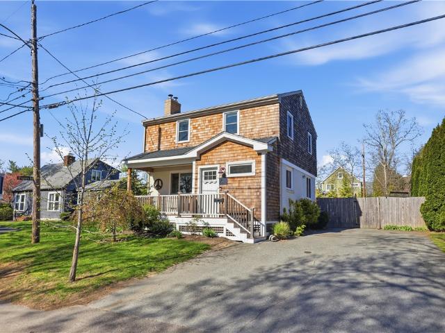 18 Loring Road