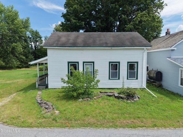 18 Lower Turnpike Rd, Granville, NY 12832