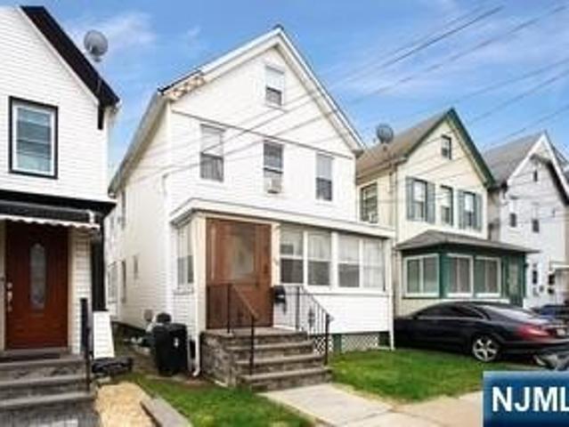 18 Llewellyn Ave, West Orange, NJ 07052
