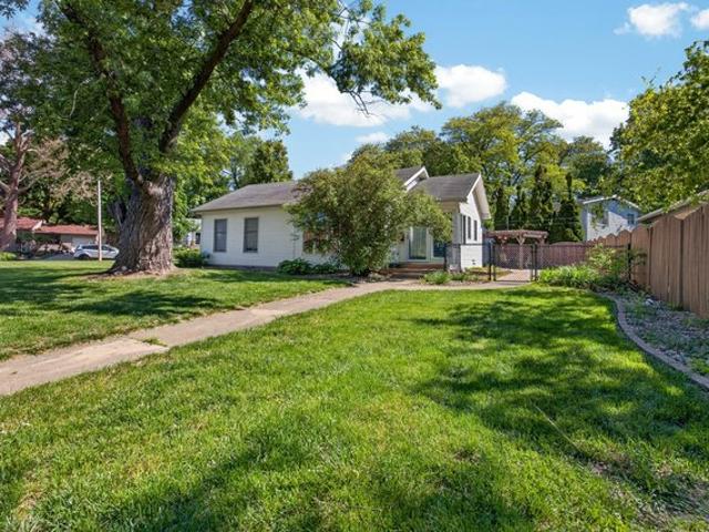 18 McCormick Blvd, Normal, IL 61761