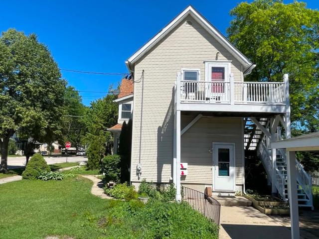 18 Madison Street