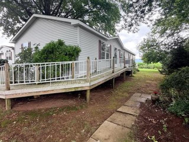 18 Midland Dr, Millersburg, PA 17061