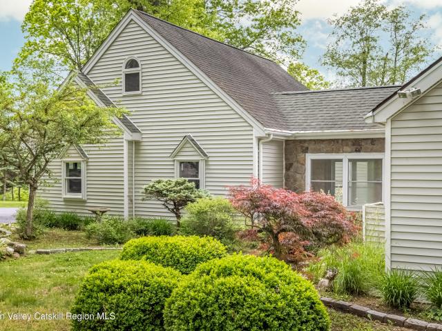 18 Military Lane