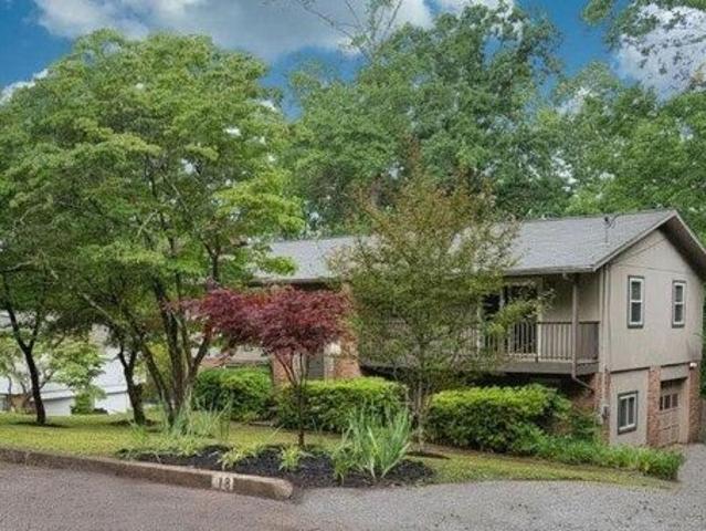 18 Moore Ln, Oak Ridge, TN 37830