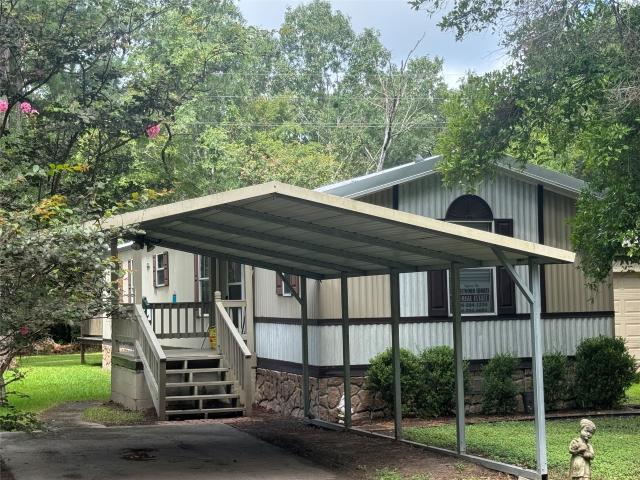 18 Mockingbird Lane