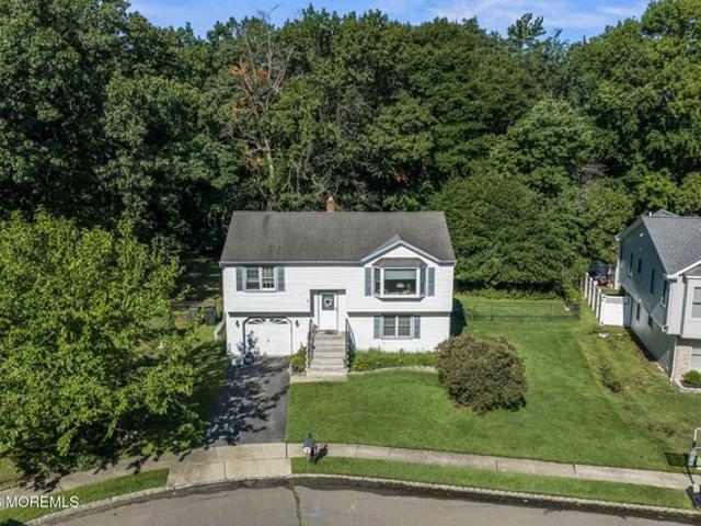 18 Molly Pitcher Dr, Hazlet, NJ 07730