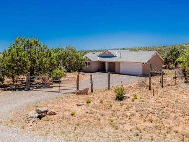 18 Morgan Dr, Edgewood, NM 87015