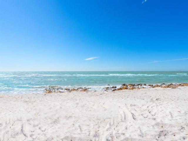 18 N Casey Key Rd, Osprey, FL 34229 | MLS #A4669 | Compass