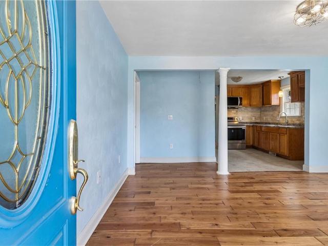 18 N Colin DR