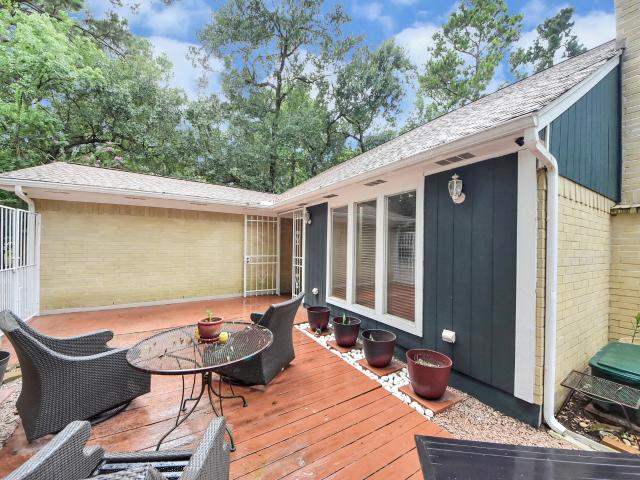 18 N Deerfoot Circle
