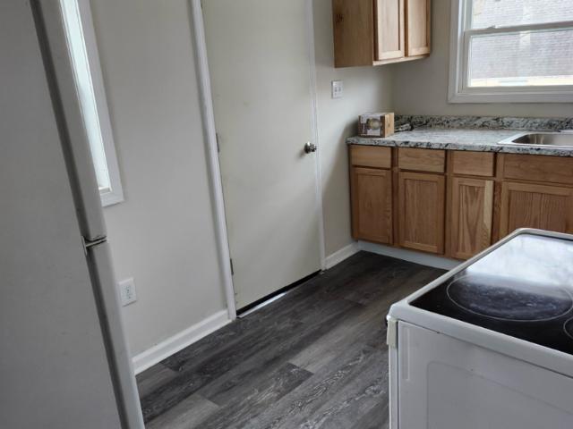 18 N Jefferson Avenue