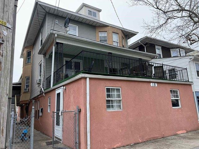 18 N Sovereign Ave, Atlantic City, NJ 08401