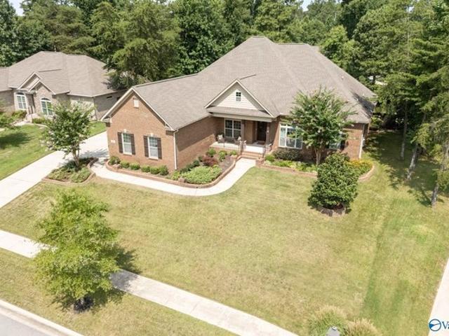 18 Natures Ridge Way SE, Huntsville, AL 35803