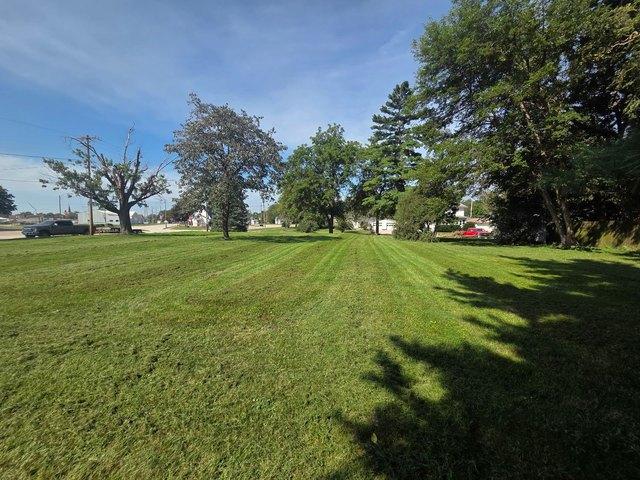 18 NE 2nd St, Galva, IL 61434