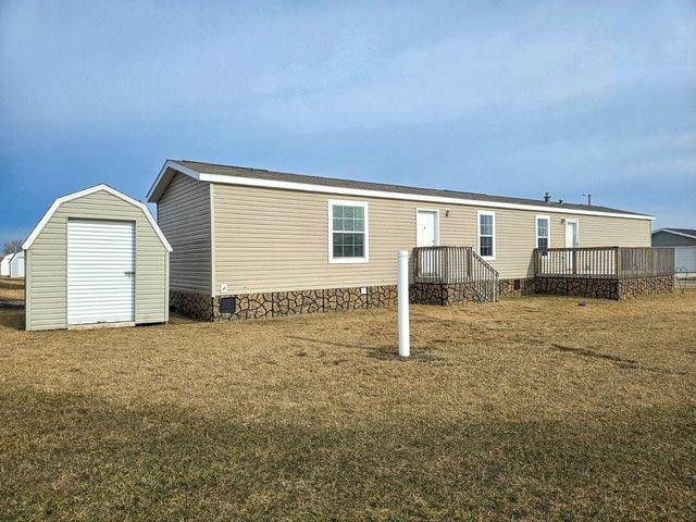 18 Nicklaus Ave, Nevada, IA 50201