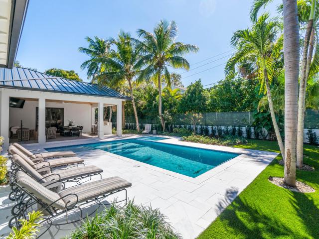 18 NW 15th St, Delray Beach, FL 33444 | MLS #B26017 | Compass