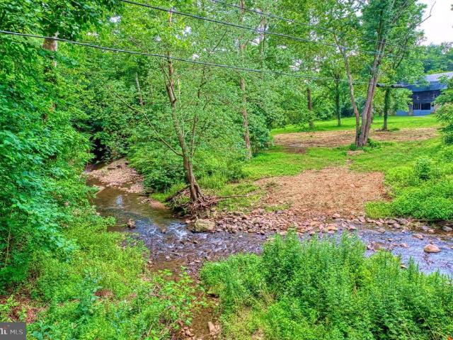 18 Old Mill Road