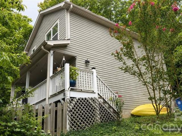 18 Old West Chapel Rd, Asheville, NC 28803