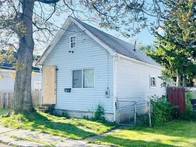 18 Olga Pl, Buffalo, NY 14206