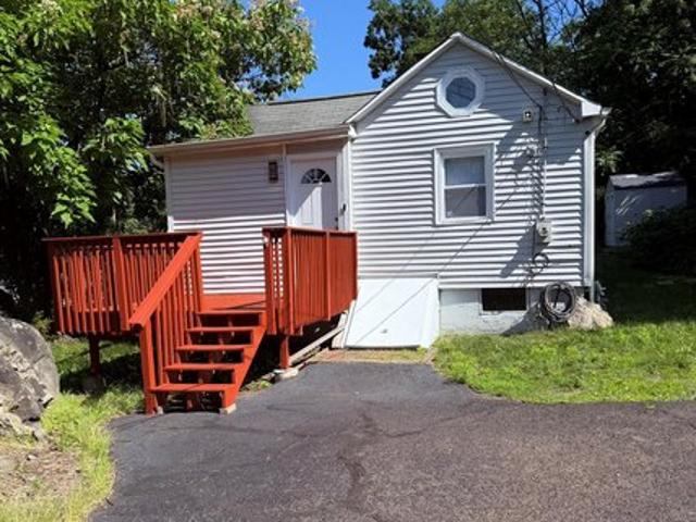 18 Orange Ave, Suffern, NY 10901