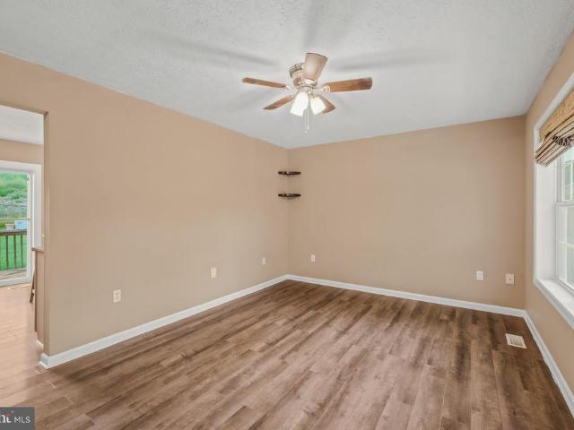 18 Pacific Boulevard