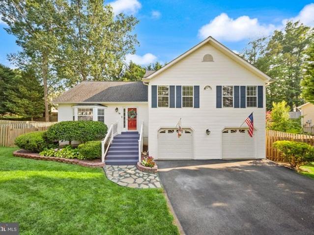 18 Parkwood Ct, Stafford, VA 22554