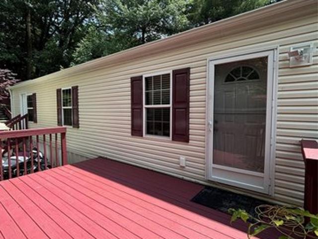18 Parkway Trailer Ct, Pomona, NY 10970