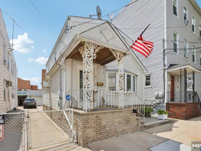 18 Patterson Street