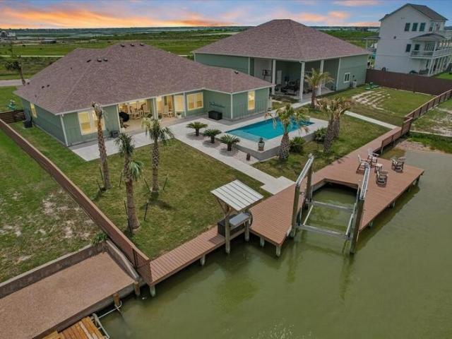 18 Peets Bend, ROCKPORT, TX 78382