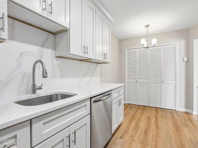 18 Pine Cluster Cir, Unit H, Manalapan, NJ 07726 | MLS #22609 | Compass
