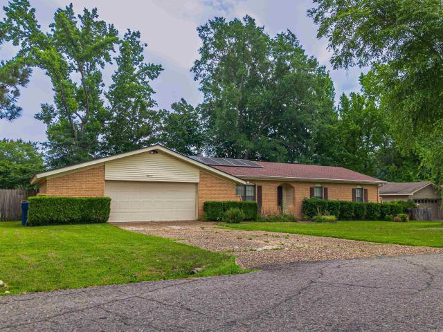 18 Pinewood Drive