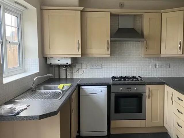 18 Poppy Drive, Walsall, WS5 4RB, United Kingdom | 2 bed townhouse for rent #138514517 | Rentberry