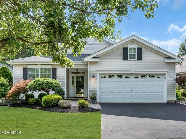 18 Powderhorn Way, Allentown, NJ 08501