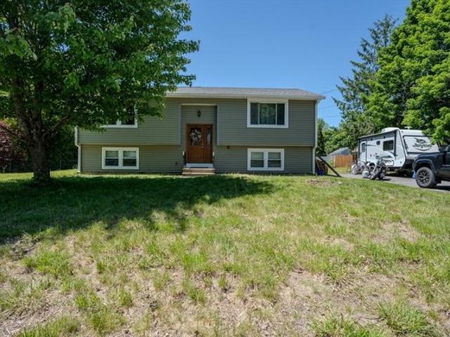 18 Plainfield Rd, Pepperell, MA 01463