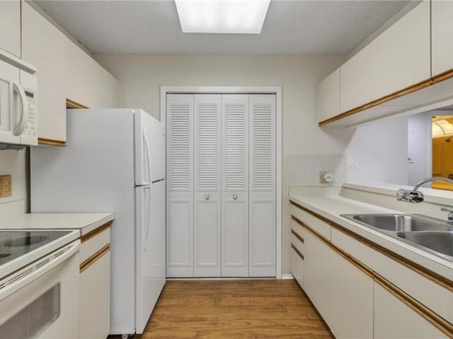 18 Plantation Dr Apt 204, Vero Beach, FL 32966