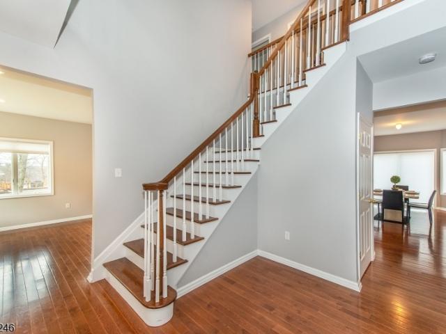 18 Puddingstone Rd