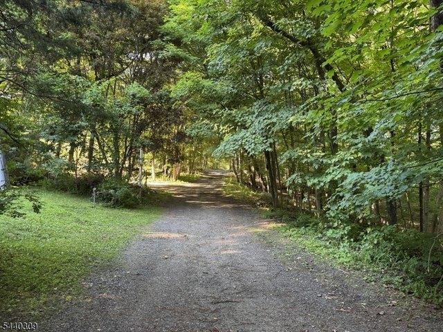 18 Quayle Rd, Jefferson Township, NJ 07849