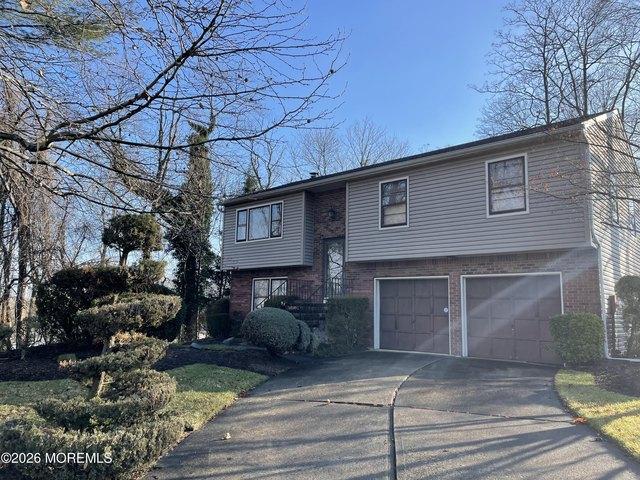 18 Rachele Ct, Matawan, NJ 07747